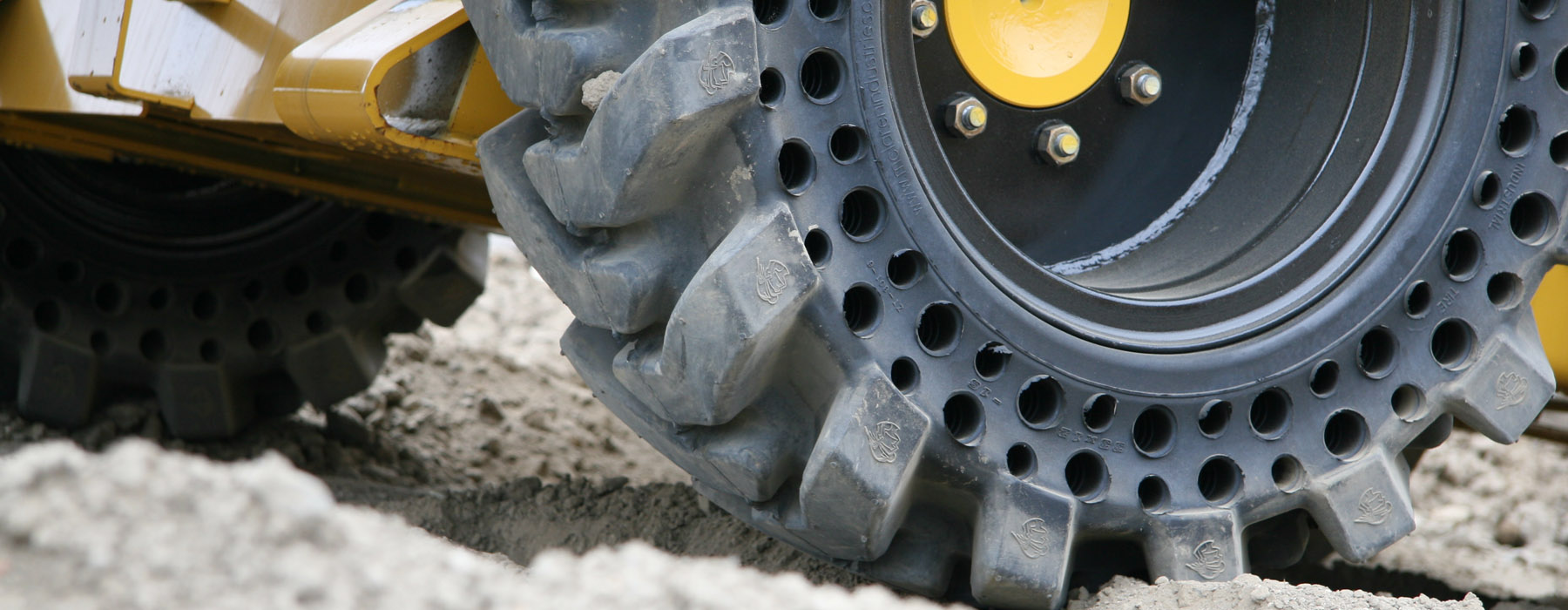 Telehandler Tires | Solid Telehandler Tires | McLaren